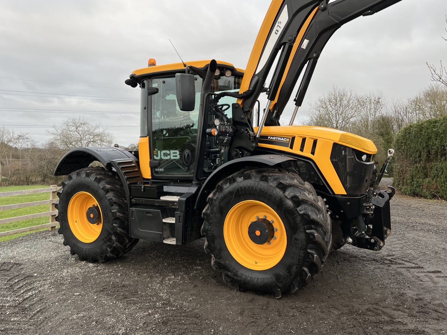 2018 JCB Fastrac 4220 c/w QUICKE Q7S Loader For Sale - Dewhurst ...