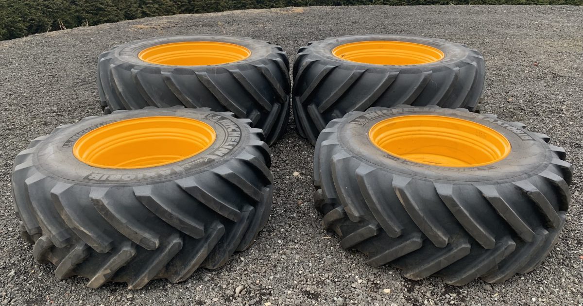 JCB Fastrac 8330 Wheels & Tyres 900’s/650’s For Sale - Dewhurst ...