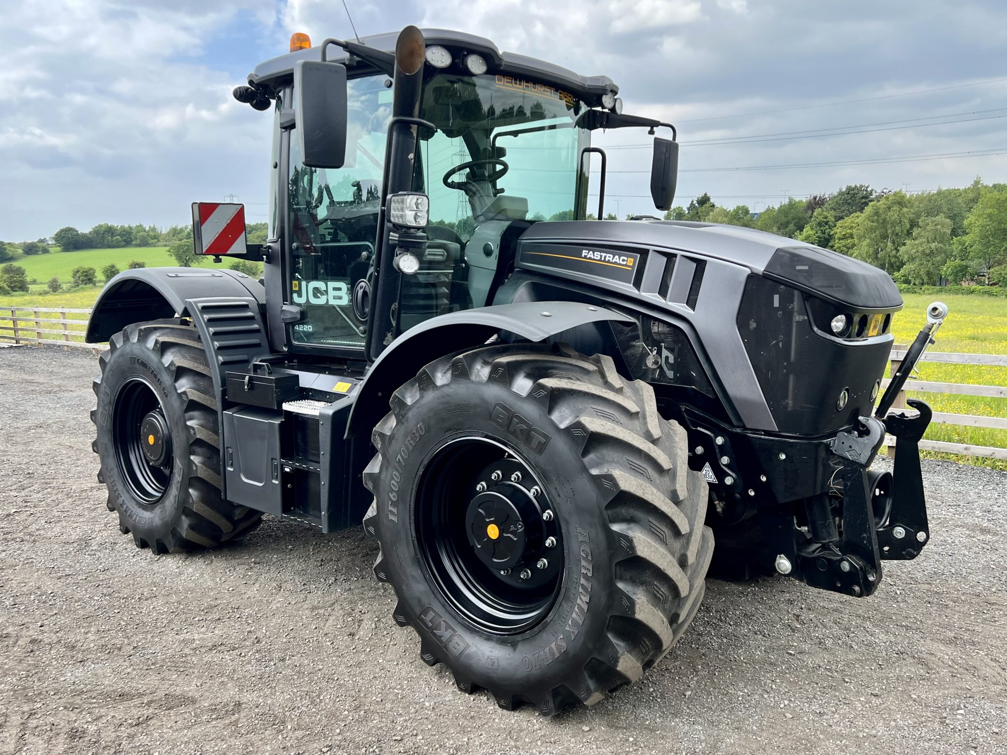 2021 JCB Fastrac 4220 Stage 5 - Grey For Sale - Dewhurst Agricultural