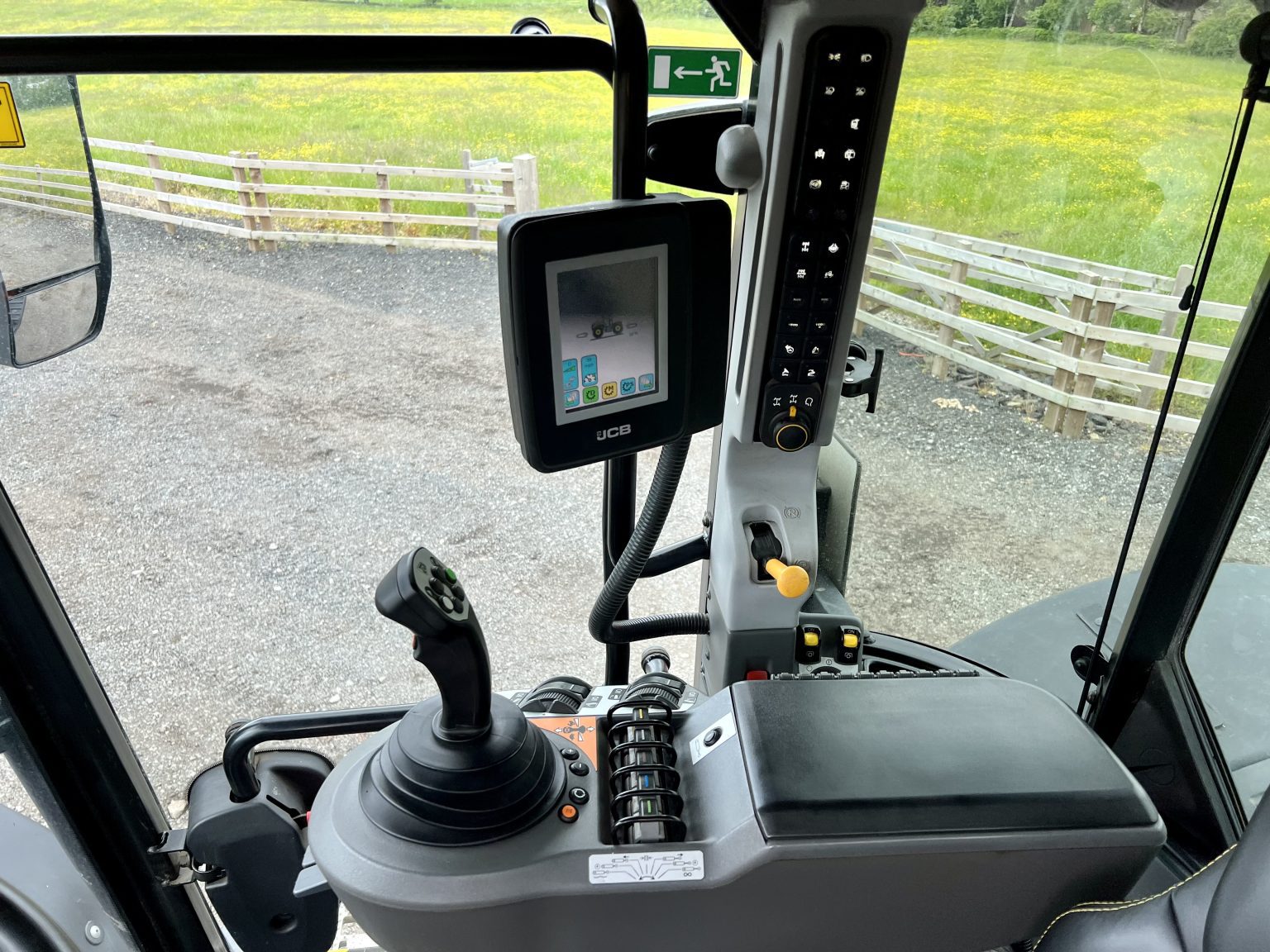 2021 JCB Fastrac 4220 Stage 5 - Grey For Sale - Dewhurst Agricultural