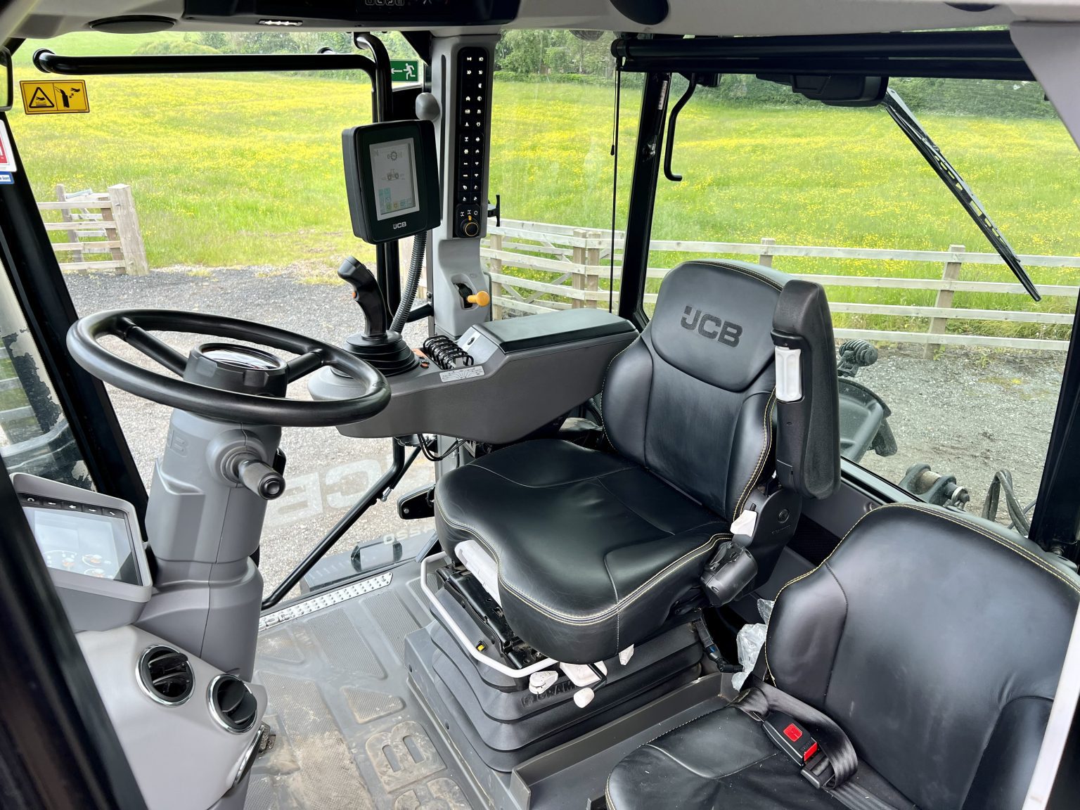 2021 JCB Fastrac 4220 Stage 5 - Grey For Sale - Dewhurst Agricultural