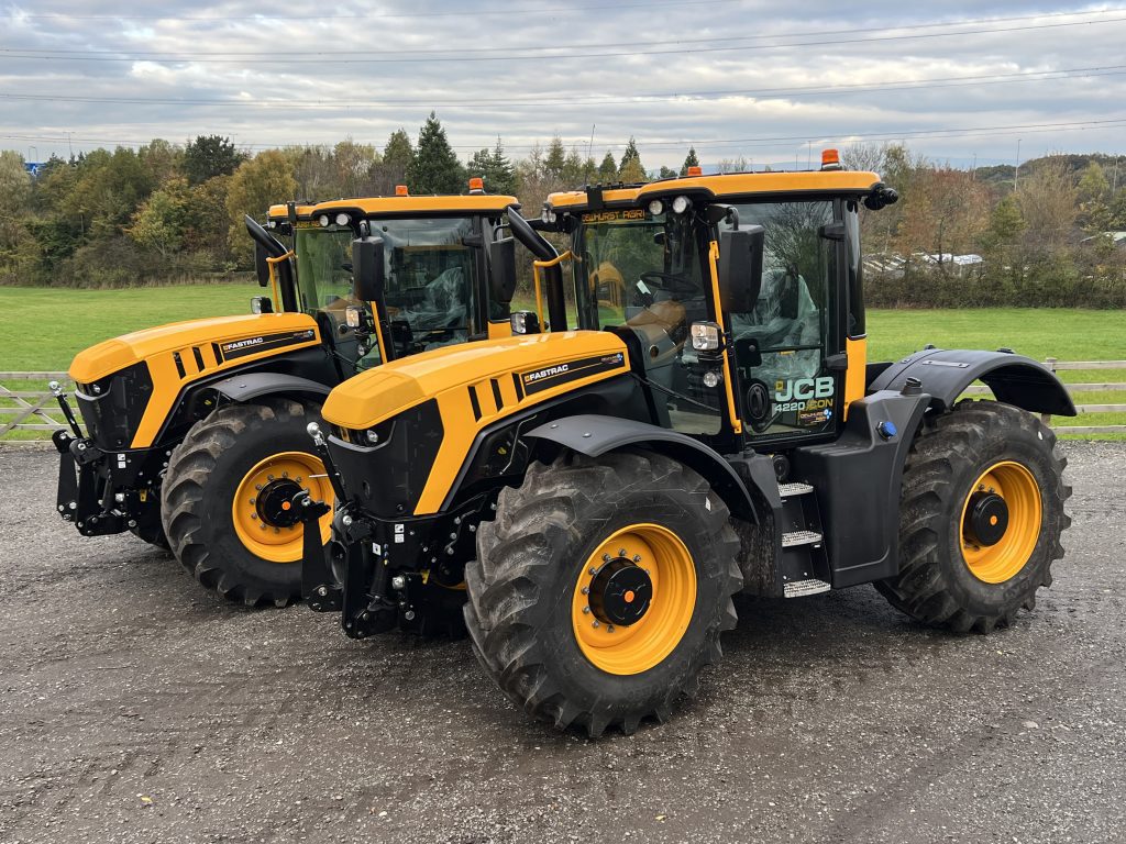 2022/72 JCB Fastrac 4220 ICON For Sale - Dewhurst Agricultural
