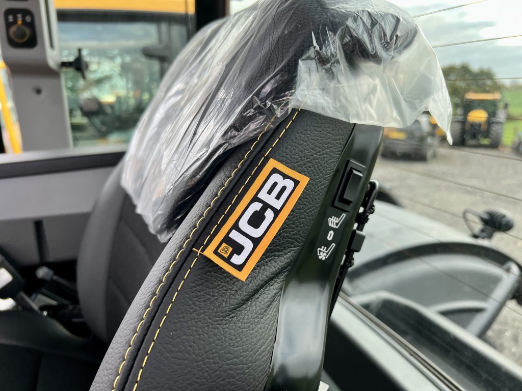 2022/72 JCB Fastrac 4220 ICON For Sale - Dewhurst Agricultural