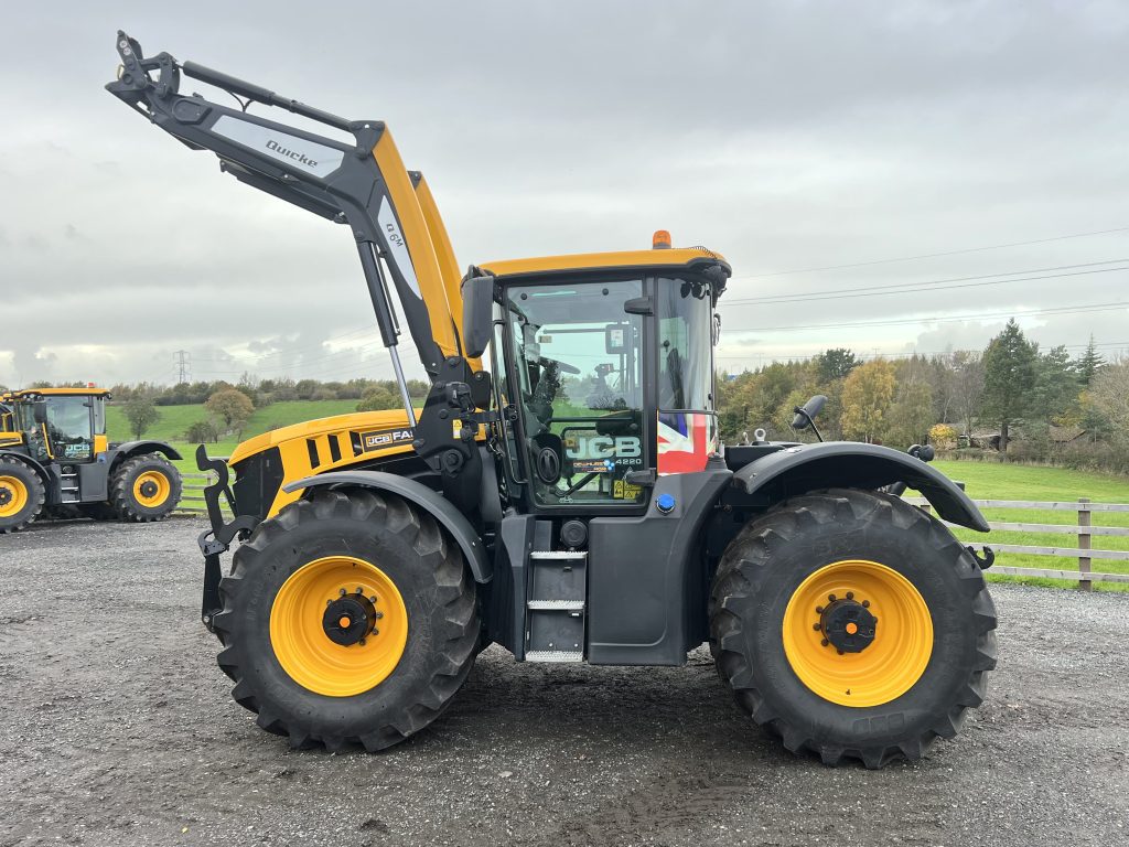 2020 JCB Fastrac 4220 WFT C/W Quicke Q6M Front Loader For Sale ...