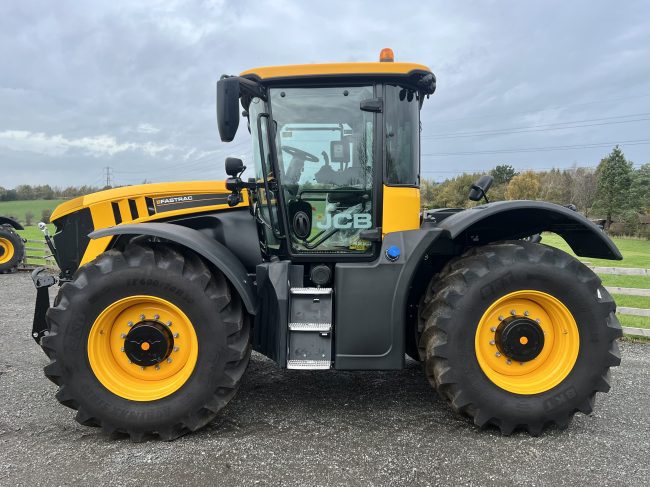 2022 JCB Fastrac 4220 Stage 5 - Unused For Sale - Dewhurst Agricultural