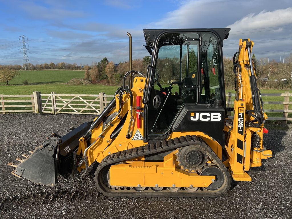 JCB 1CXT-HF Tracked Backhoe Loader For Sale - Dewhurst Agricultural