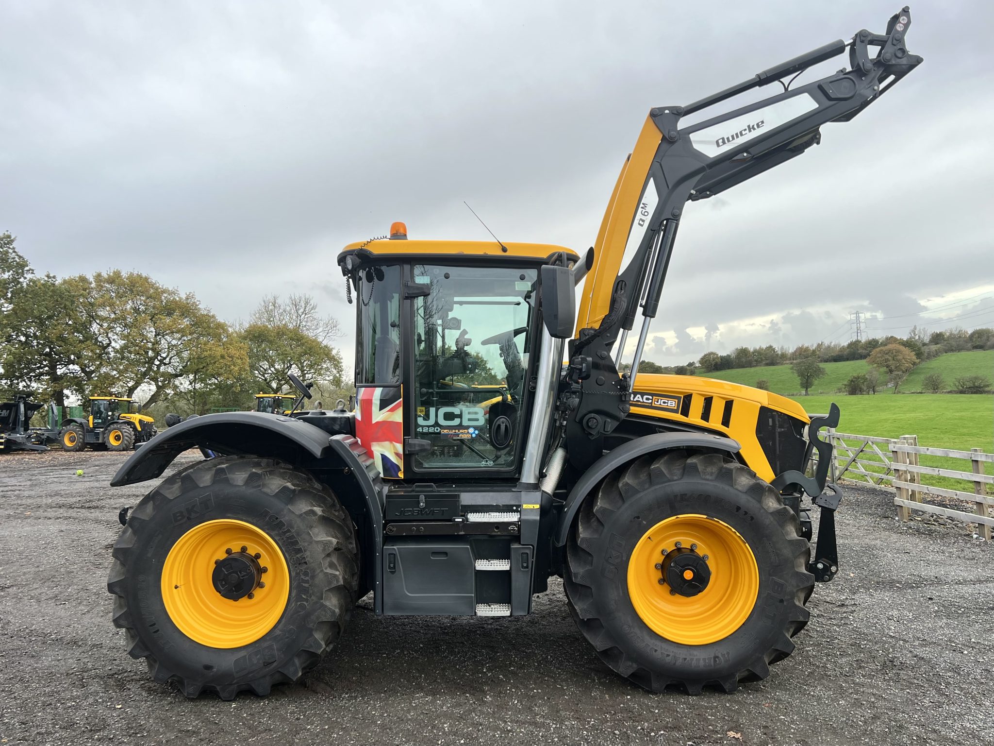 2020 JCB Fastrac 4220 WFT C/W Quicke Q6M Front Loader For Sale ...