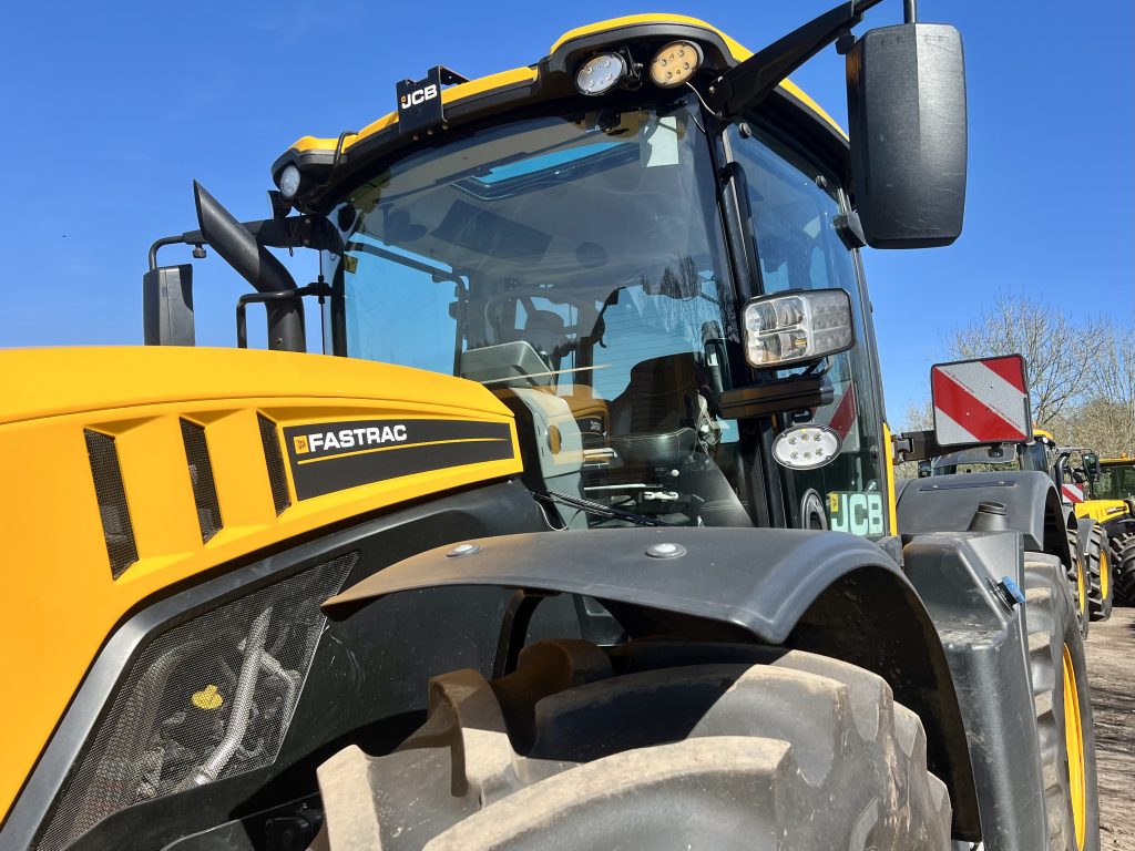 2021 JCB Fastrac 4220 Stage 5 c/w Trimble Guidance For Sale - Dewhurst ...