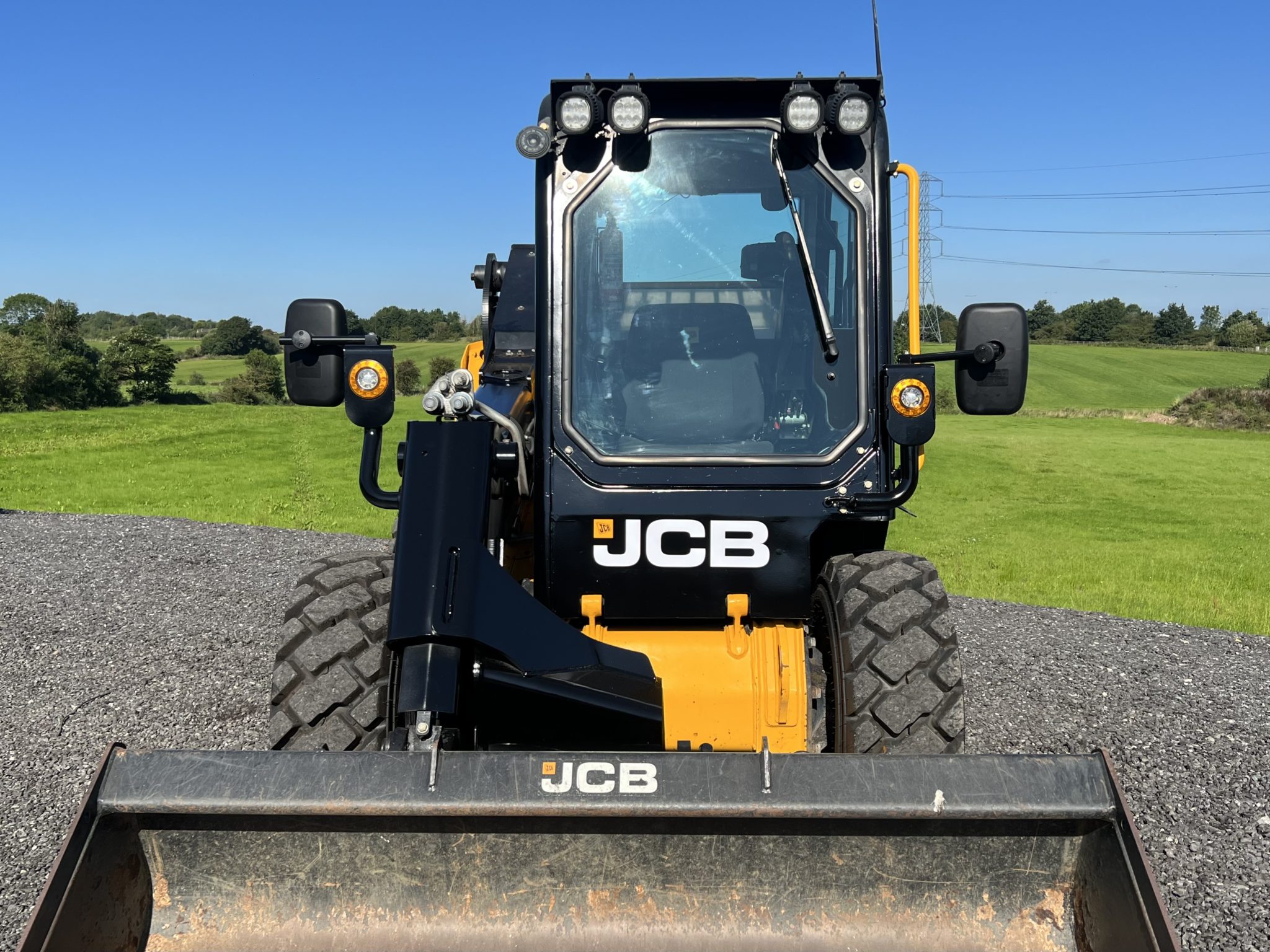 JCB 300 Eco Powerboom Skidsteer Loader For Sale - Dewhurst Agricultural