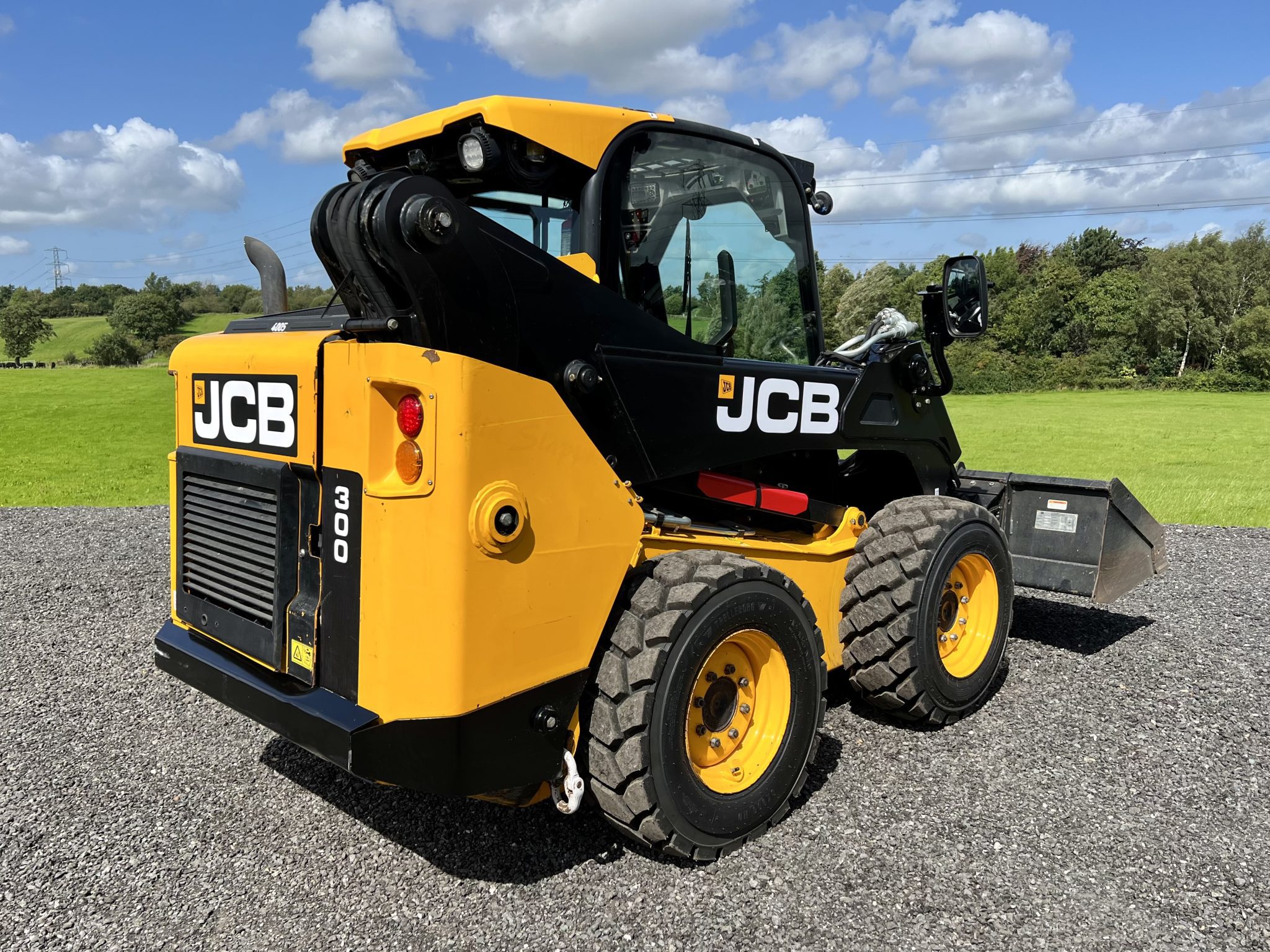 JCB 300 Eco Powerboom Skidsteer Loader For Sale - Dewhurst Agricultural