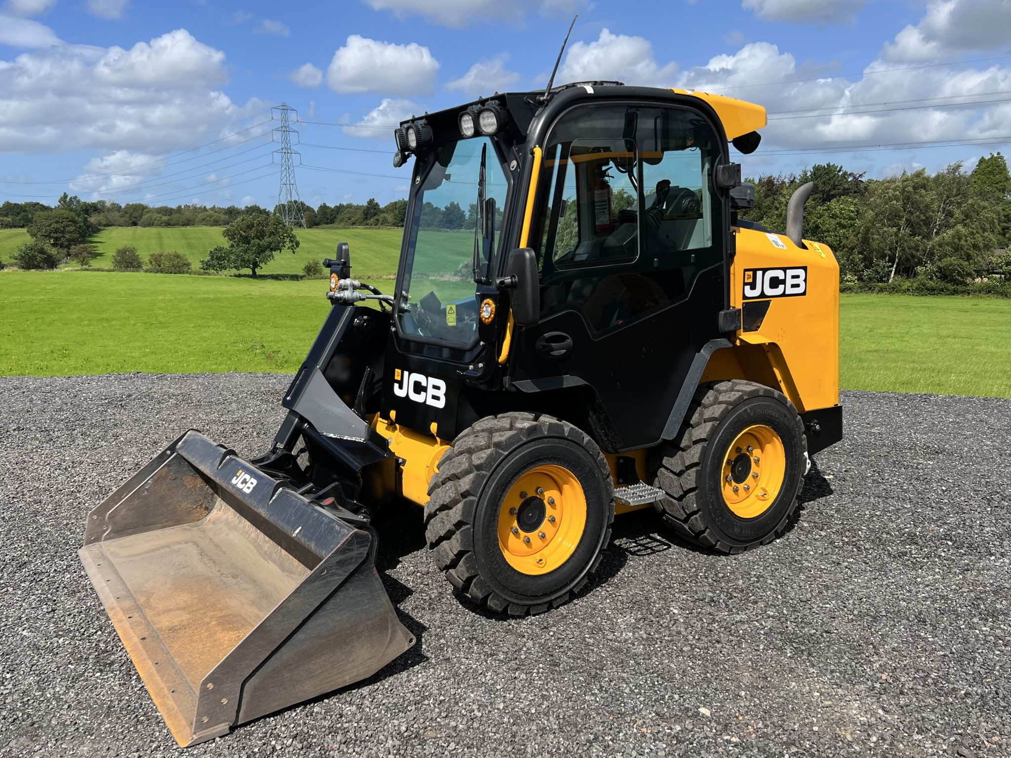 JCB 300 Eco Powerboom Skidsteer Loader For Sale - Dewhurst Agricultural