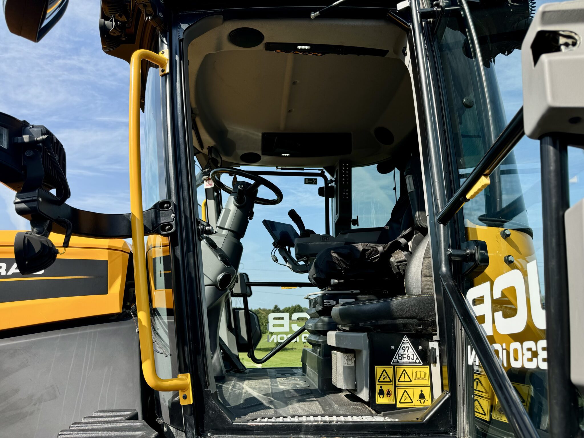 2022 JCB Fastrac 8330 ICON For Sale - Dewhurst Agricultural