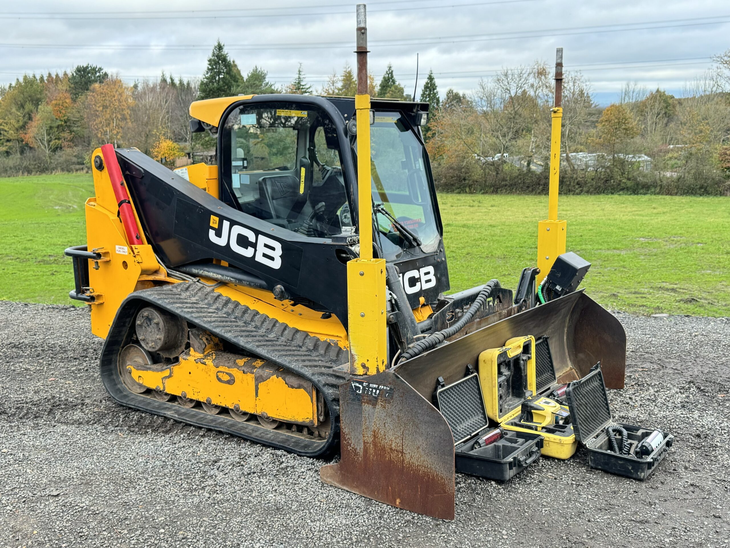 2014 JCB 225T Eco Tracked Skidsteer c/w Levelling Blade & Lasers For Sale - Dewhurst Agricultural
