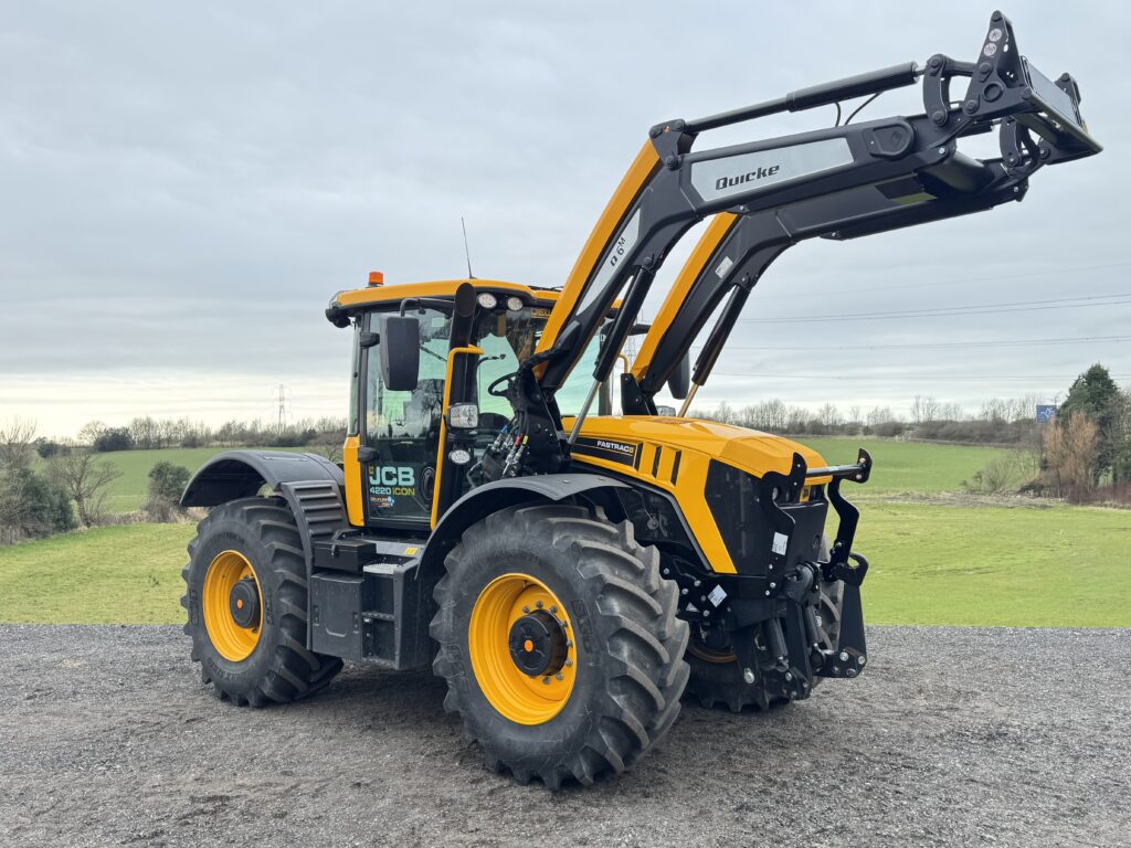 JCB Fastrac 4220 ICON c/w Quicke Q6M Loader For Sale - Dewhurst ...