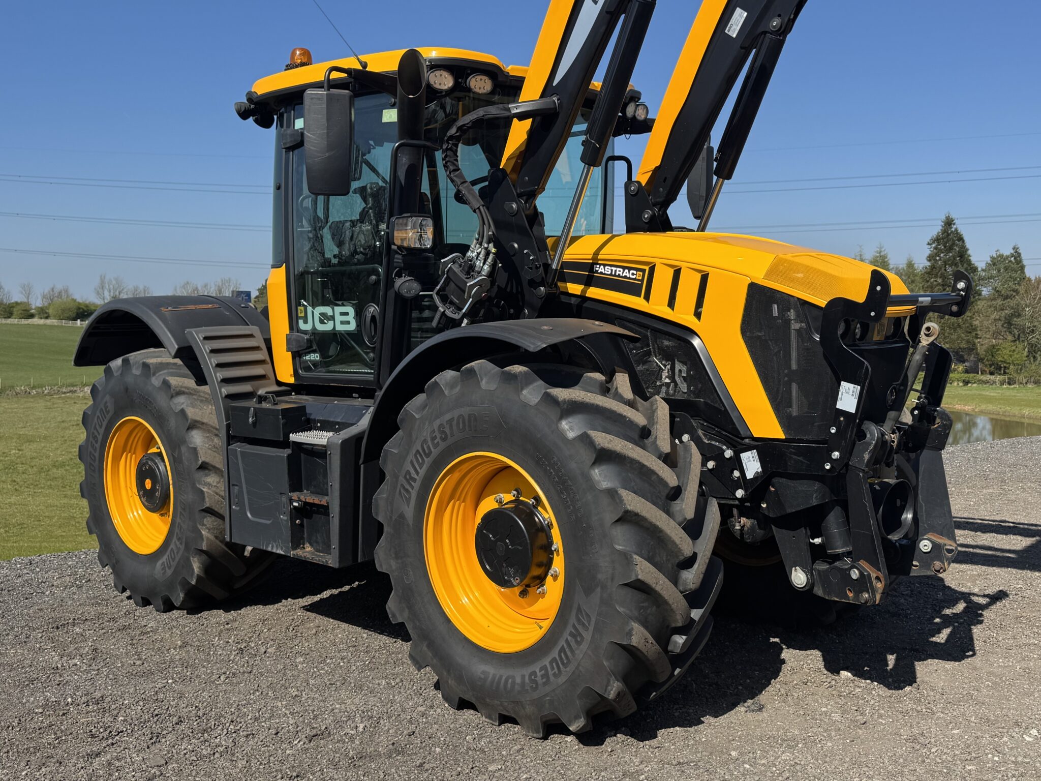 2021 JCB Fastrac 4220 c/w Quicke Q6M Loader For Sale - Dewhurst ...